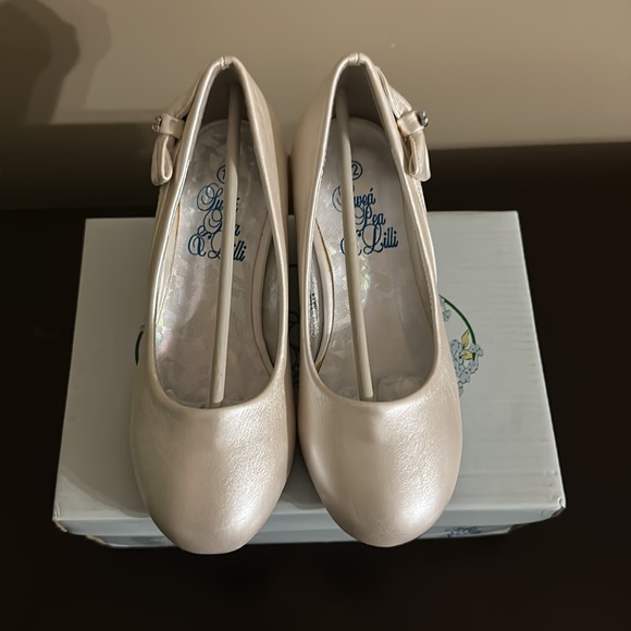 Swea Pea & Lilli | Shoes | Swe Pea Lilli Girls Wedge Shoes Ivory | Poshmark